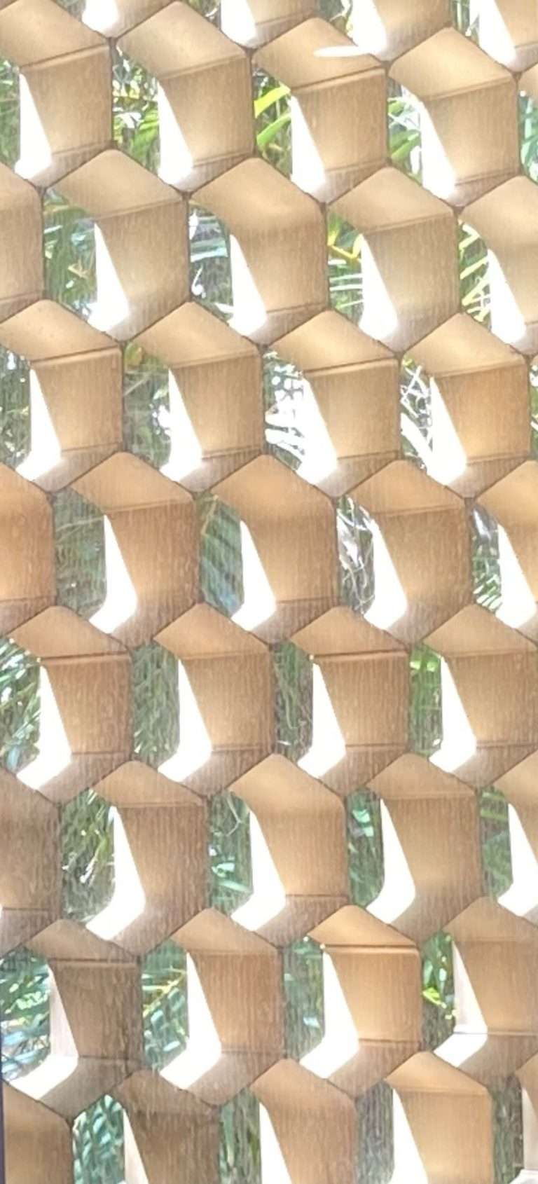 Honeycomb baffles on windows - Fremantle Shipping News