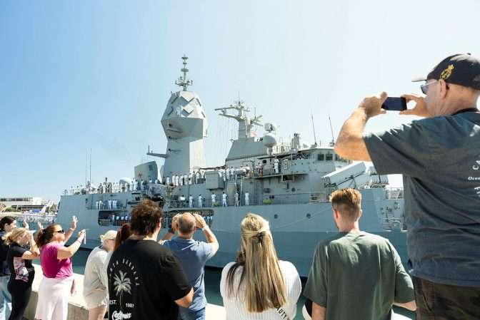 HMA Ships Toowoomba and Warramunga Depart HMAS Stirling on Regional ...