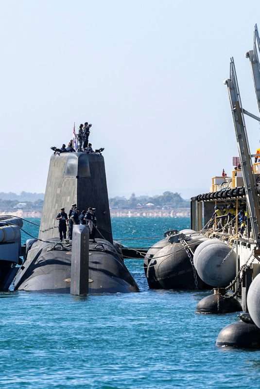 HMS Anson nuclear-powered sub docks at HMAS Stirling - Fremantle ...